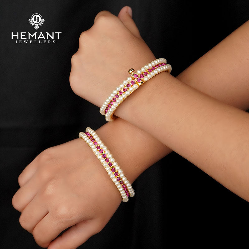 Traditional Maharashtrian Kolhapuri Shrimati Moti Bangles – itisaaj