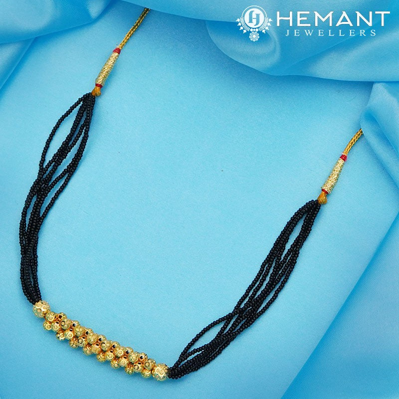 Traditional Maharashtrian Kolhapuri Mangalsutra 5 No. Patch Dot – itisaaj