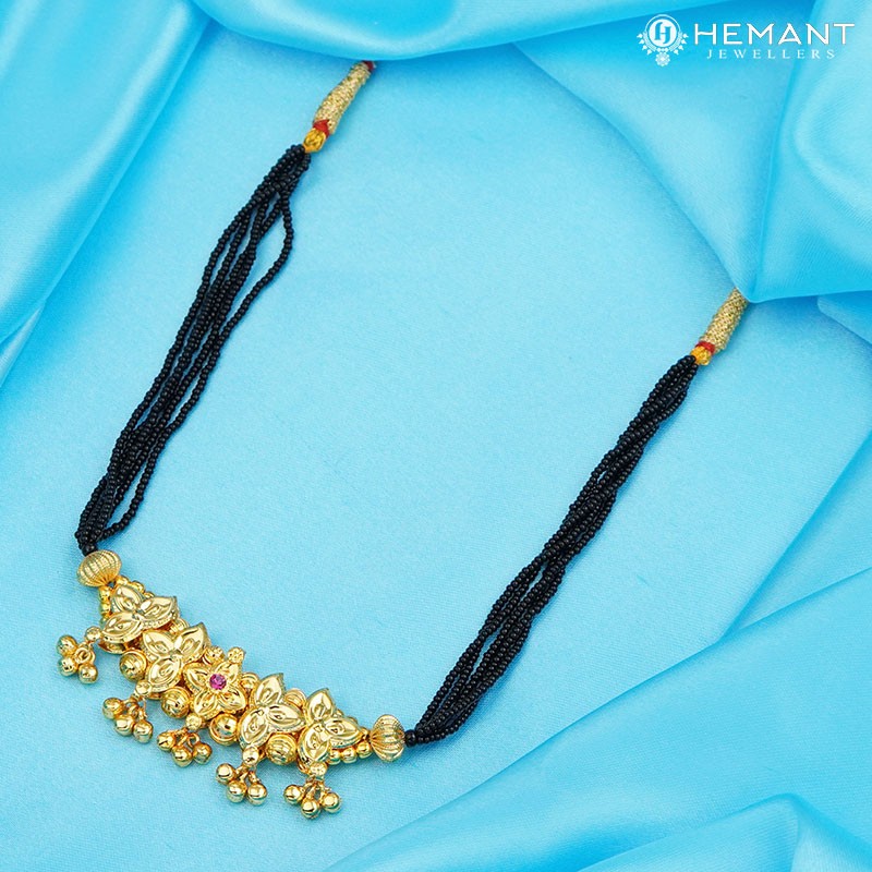 Traditional Maharashtrian Kolhapuri Mangalsutra Belpan 5 Pc. Golden ...
