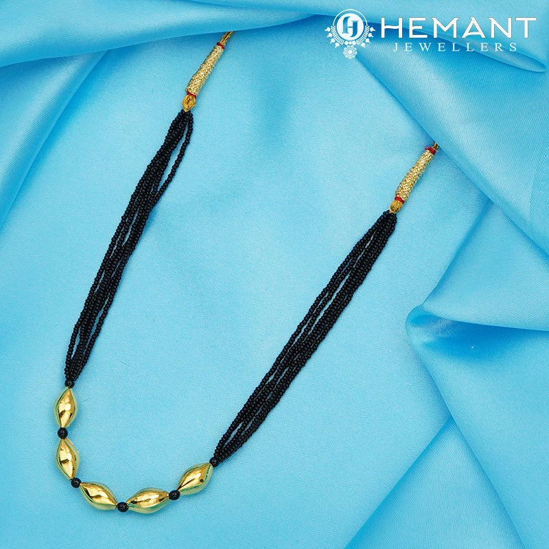 Traditional Maharashtrian Kolhapuri Mangalsutra Plain 5 Bor Mani – itisaaj