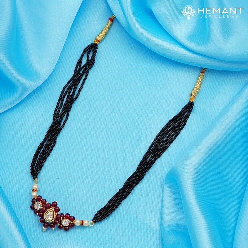 Traditional Maharashtrian Kolhapuri Mangalsutra Plain Nath Red – itisaaj